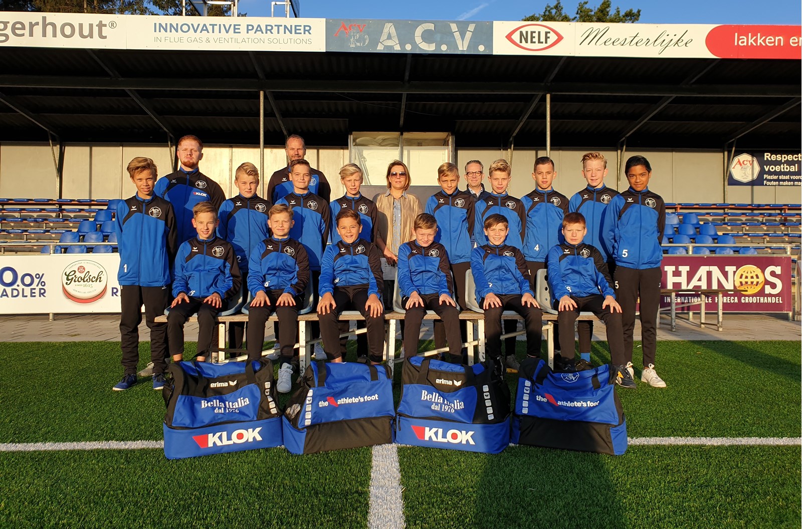 ACV JO13-1 bedankt Bella Italia, KLOK en The Athlete's Foot! - ACV Assen