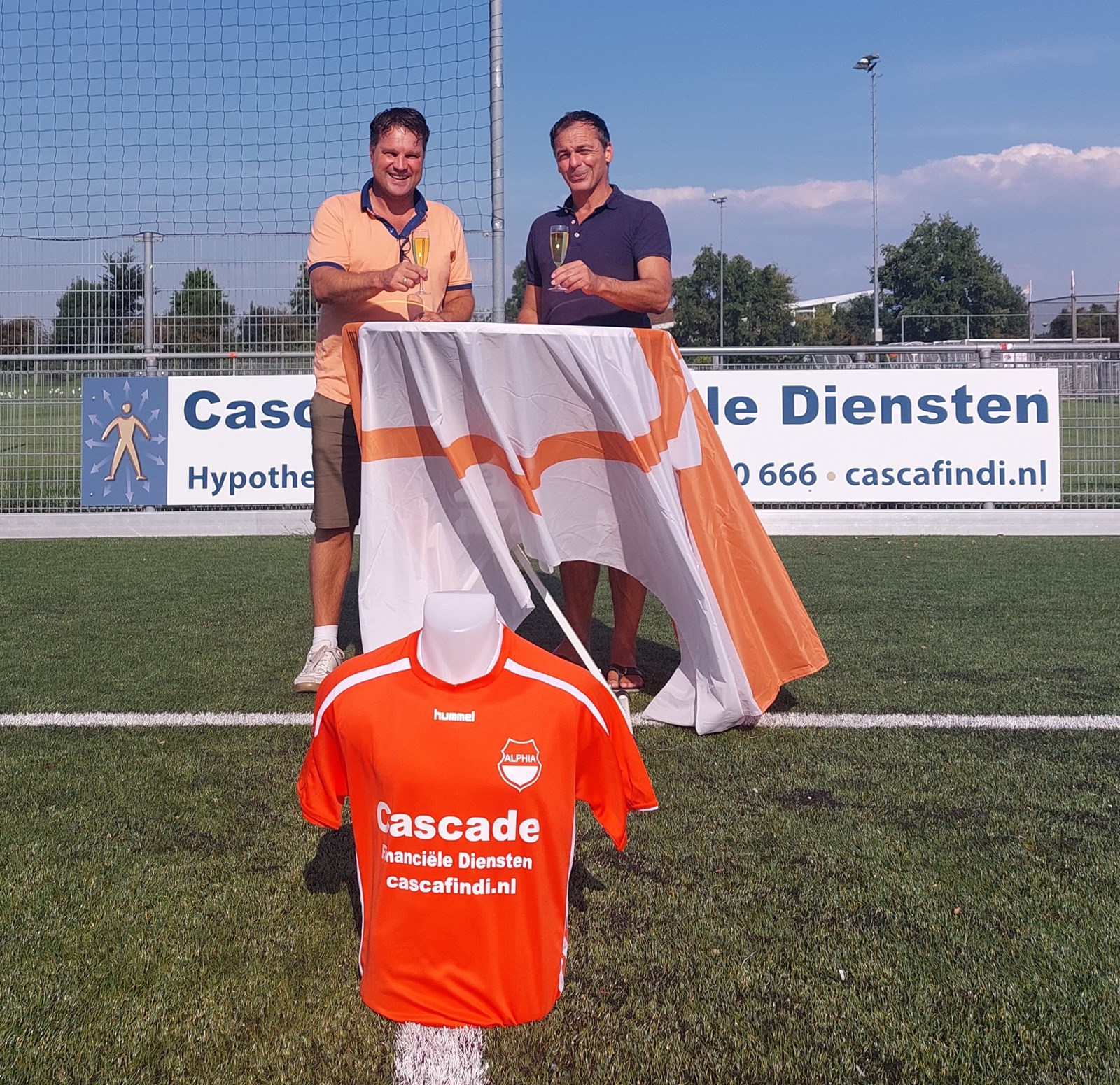 Cascade Financiële Diensten nieuwe hoofdsponsor v.v. Alphia - v.v. Alphia