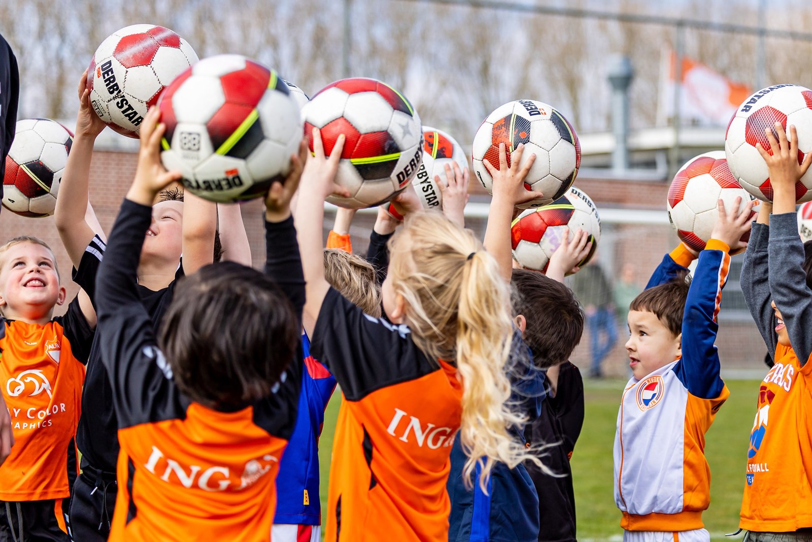 Nieuw 3 jarig sponsorcontract tussen Alphia en ING - v.v. Alphia