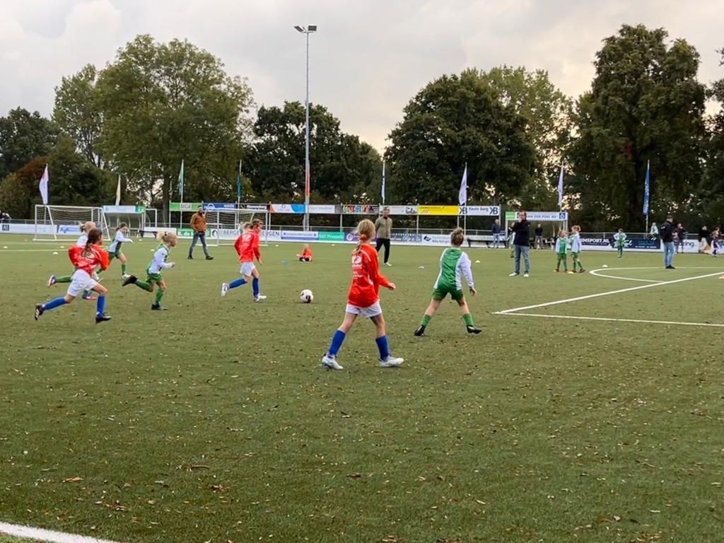 Mooi weekend voor de Alphia meiden - v.v. Alphia