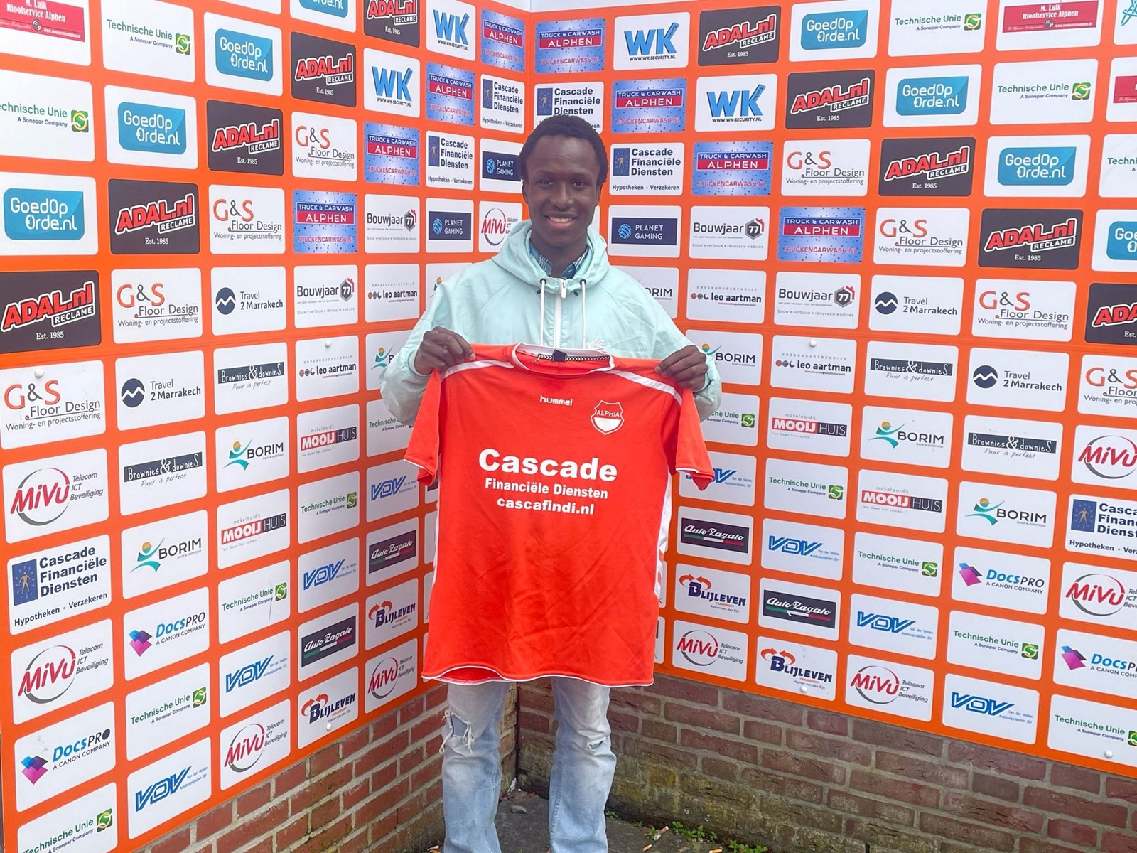Ali Toure eerste versterking selectie Alphia - v.v. Alphia