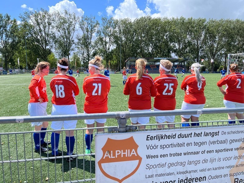 Laatste toernooi avond voor de Veterinnen - v.v. Alphia