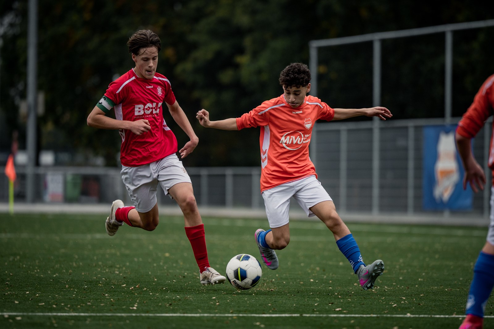 Alphia JO15-1 sluit 1e fase af met overwinning - v.v. Alphia