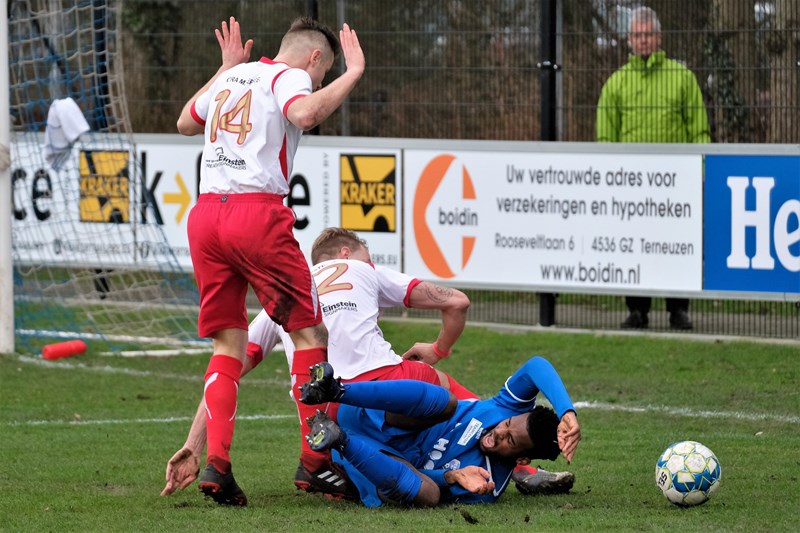 FC AXEL 1 SPEELT GELEIJK TEGEN HELLEVOETSLUIS. - FC Axel