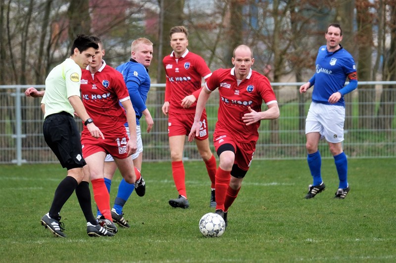 FC AXEL 1 SPEELT MET 9 MAN DOELPUNTLOOS GELIJK TEGEN DBGC - FC Axel