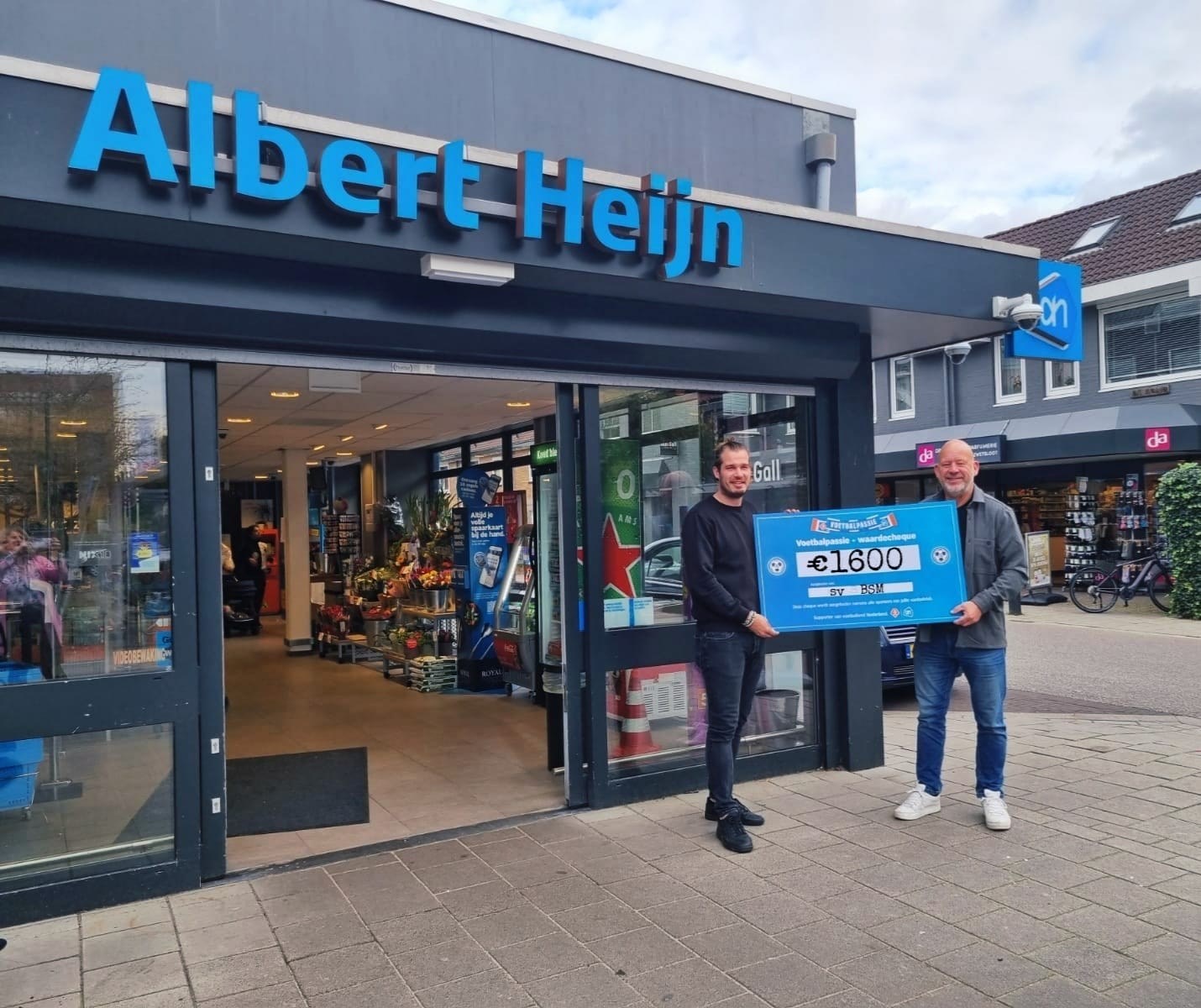 Uitreiking cheque Albert Heijn / KNVB actie - voetbalpassie - BSM