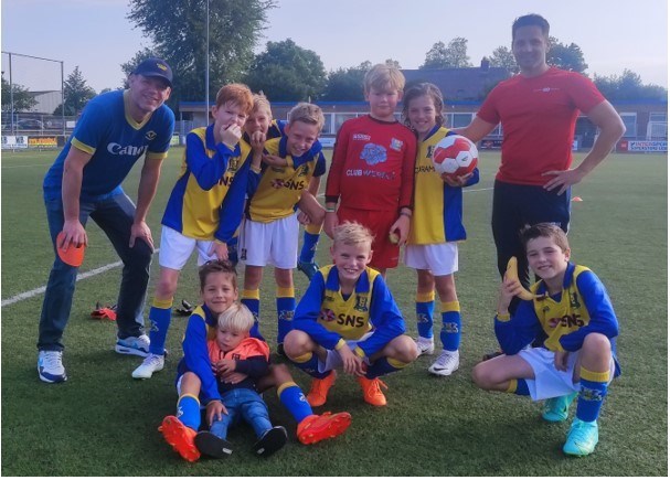 JO10-2 wint de AH winactie van teamfruit, - Berghem Sport