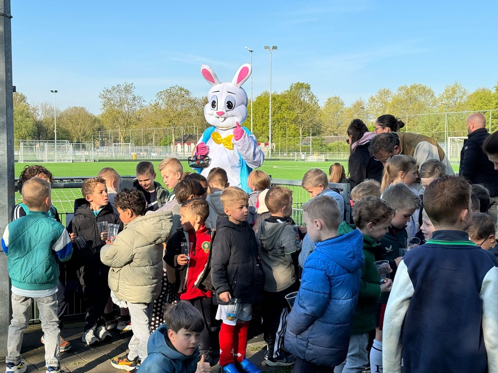 De Paashaas op "Sportpark Blankensteijn" - v.v. Brederodes