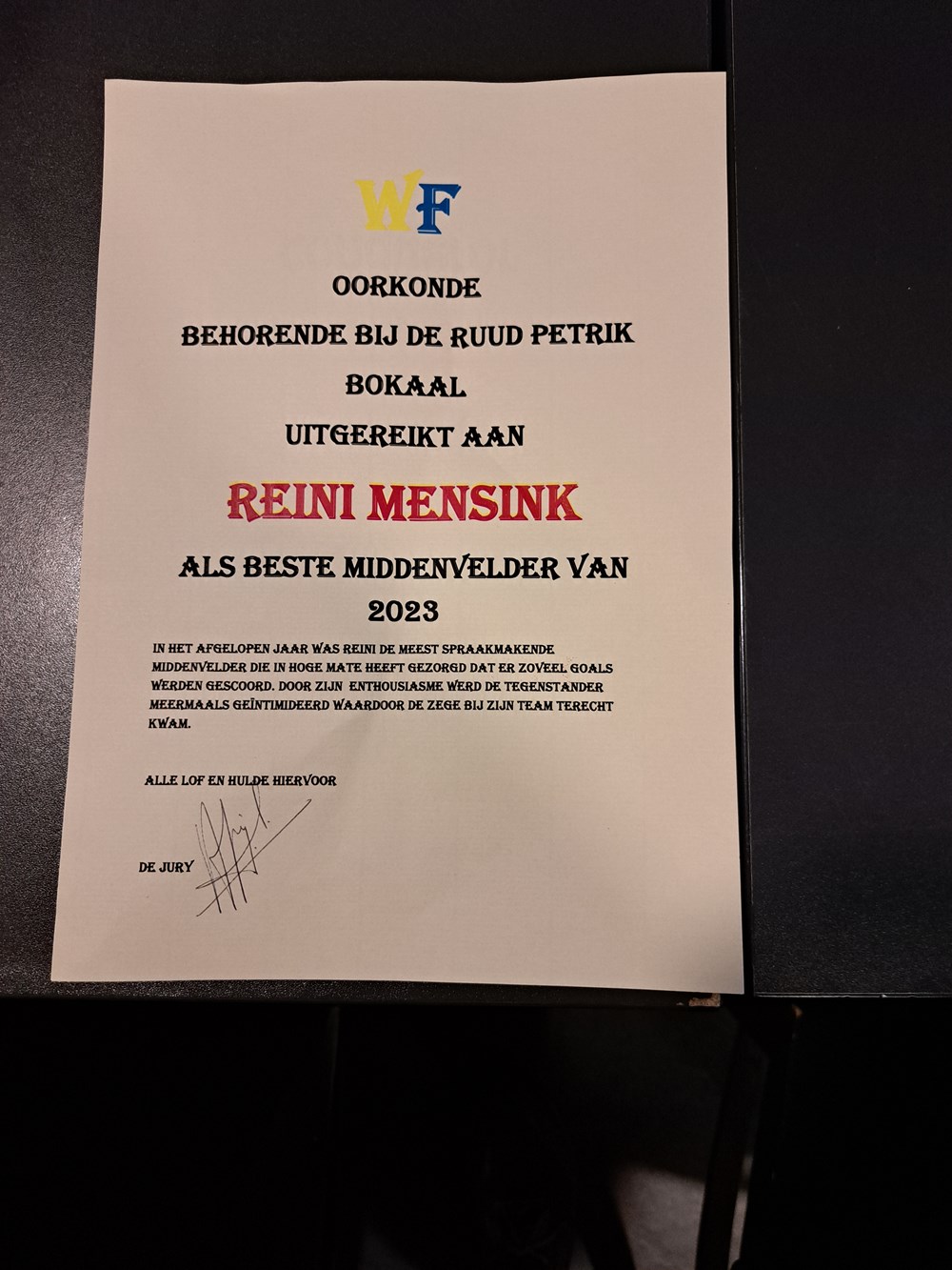 Uitreiking bijzondere WF-oorkonde - Sportclub Brummen