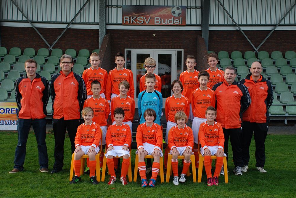 Twee spelers van sv Budel D1 in KNVB Regioteam - Budel