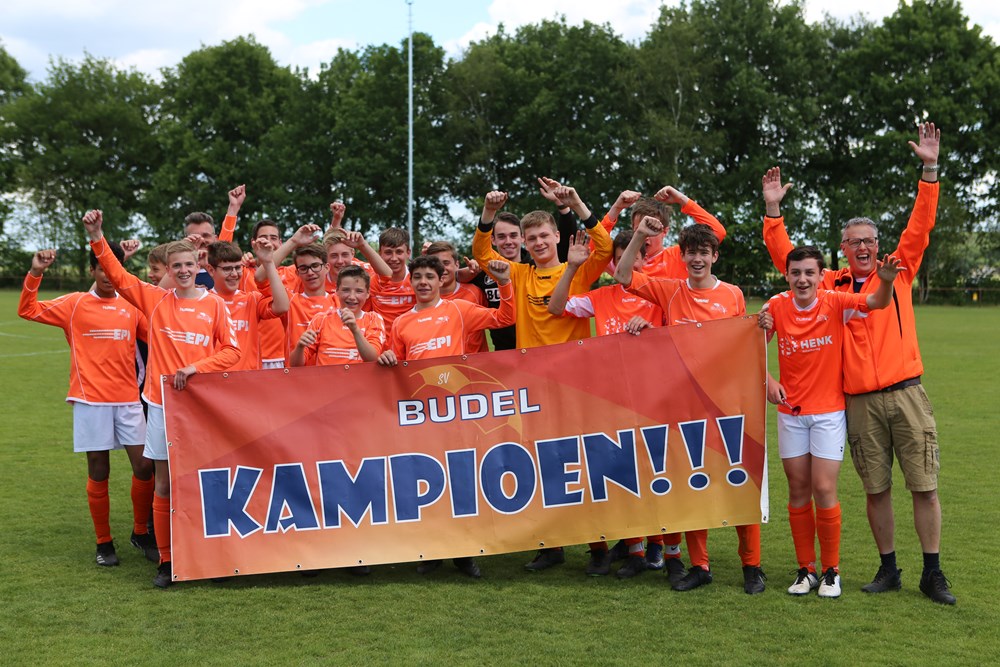sv Budel JO15-3 is KAMPIOEN! - Budel