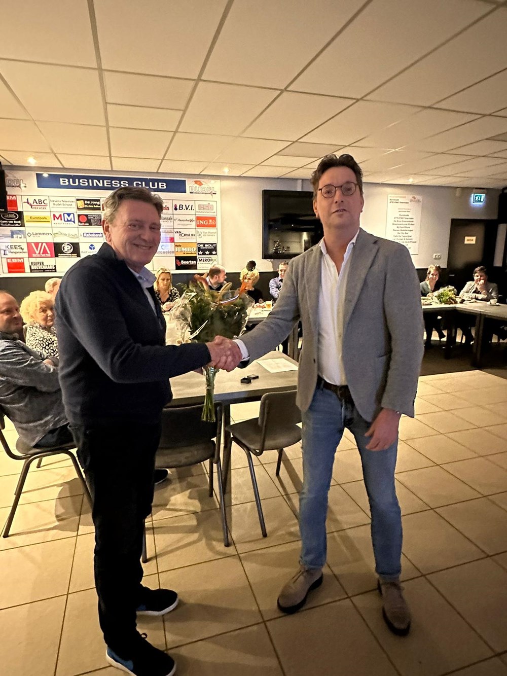 sv Budel huldigt jubilarissen op nieuwjaarsreceptie! - Budel