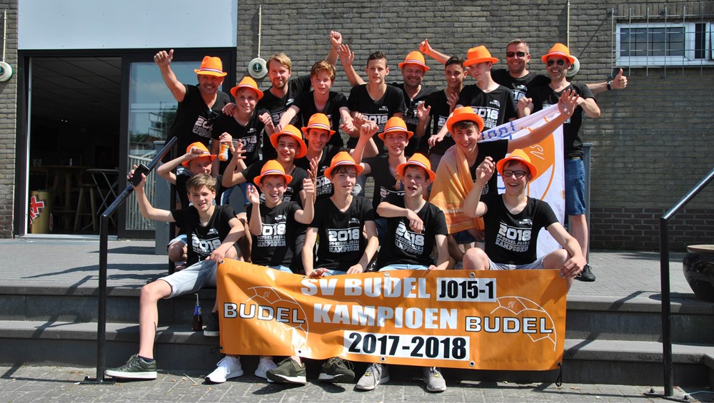 sv Budel JO15-1 is kampioen en promoveert naar landelijke divisies! - Budel