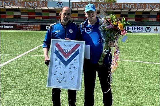 Johan van Teefelen in het zonnetje gezet - rksv DCG