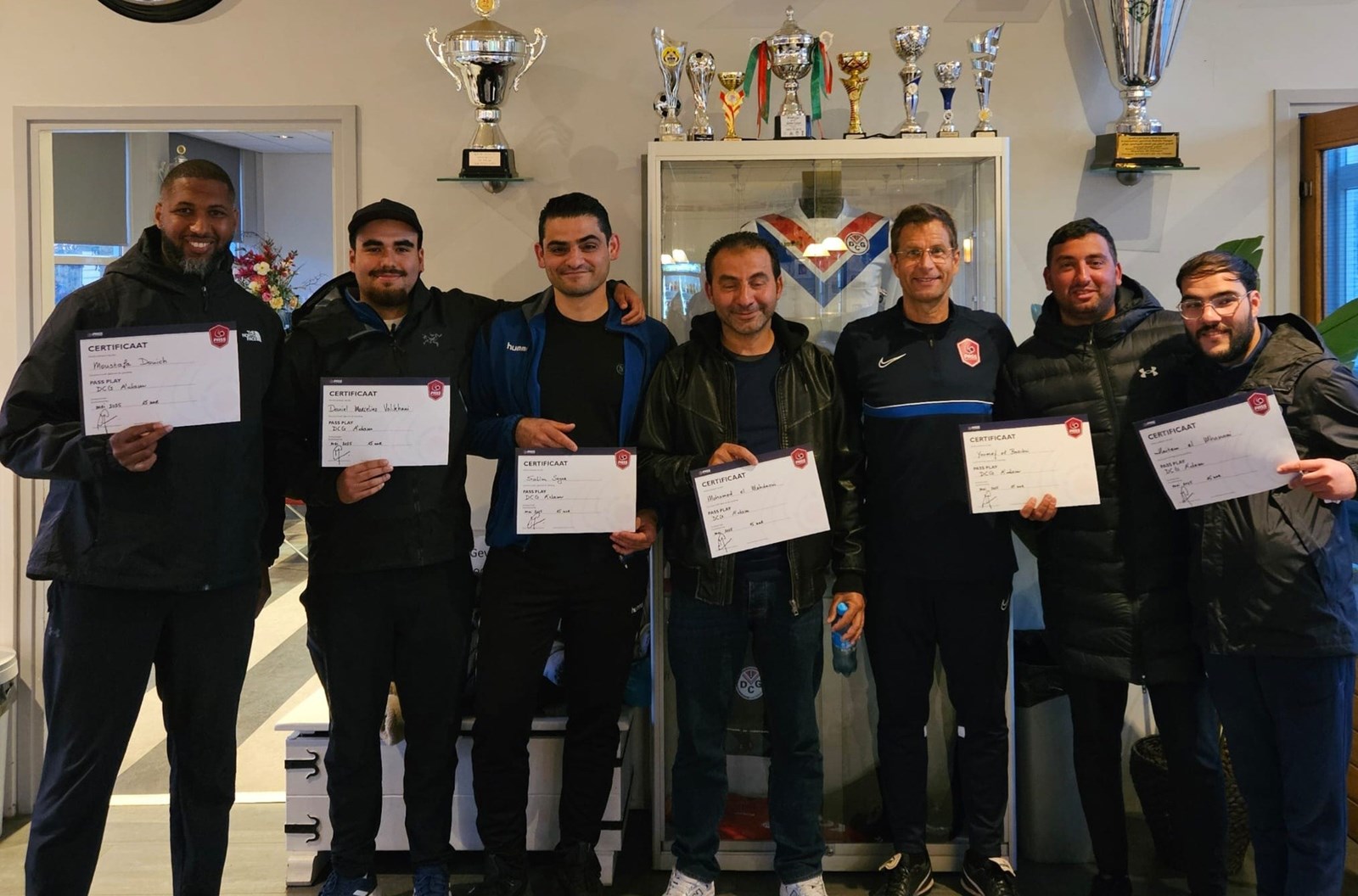 Topcoaches in de maak: DCG feliciteert nieuwe gediplomeerde en ...
