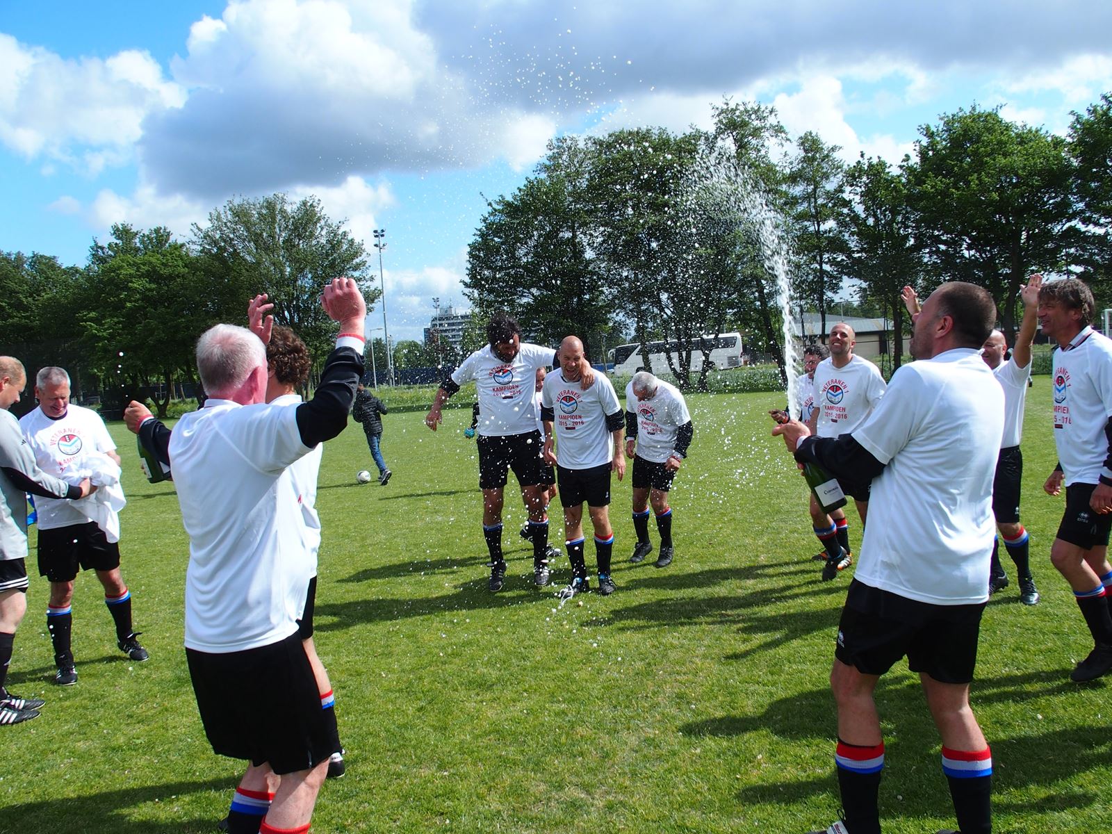 Veteranen 1 kampioen!! - rksv DCG