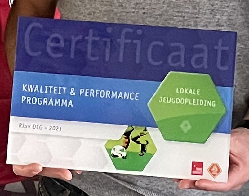 Uitreiking lokale KNVB-certificering voor jeugdopleiding Rksv DCG ...