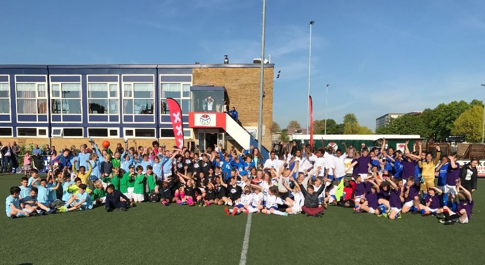 Schoolvoetbal Amsterdam 2017 groot succes met 2250 deelnemers - rksv DCG