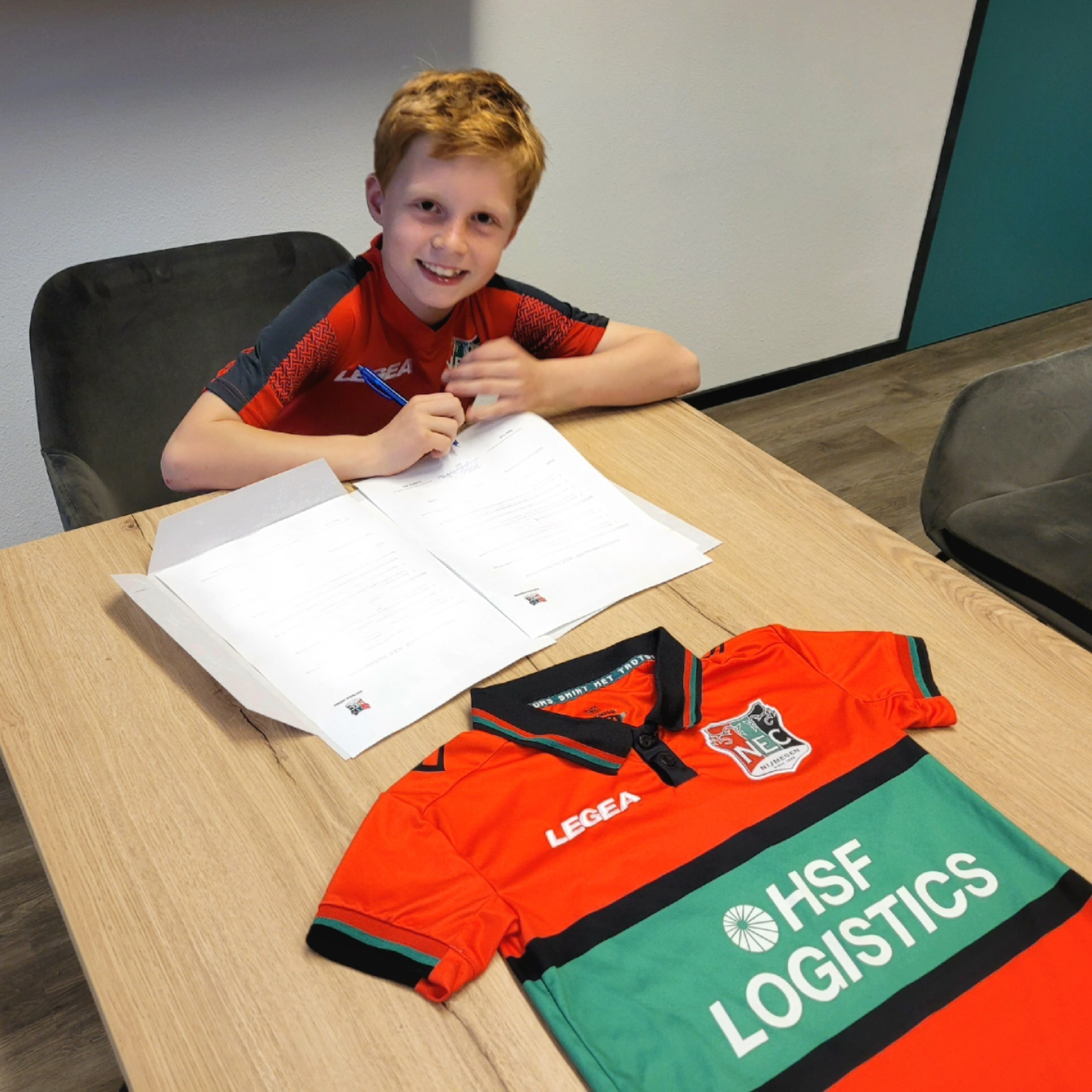 Jess van Zanten naar NEC - Voetbalvereniging DOVO Veenendaal