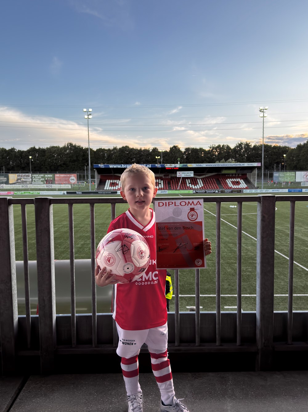 Pupil van de week: Stef van den Bosch - Voetbalvereniging DOVO Veenendaal