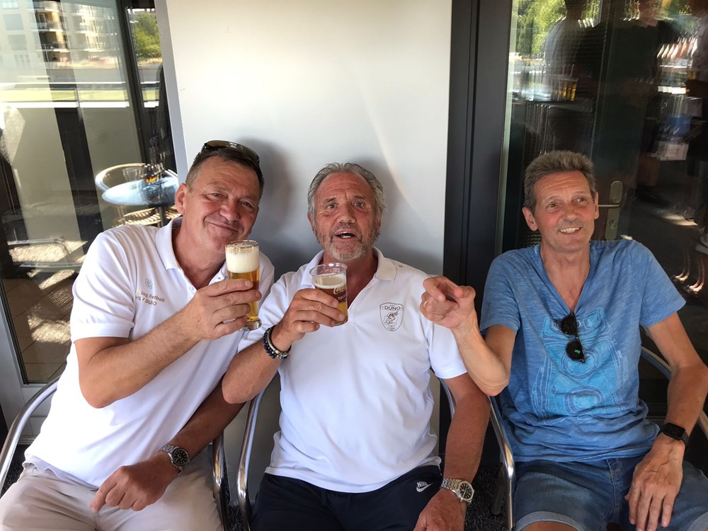 "Generatie 1982" ziet gouden kans op DUNO-toernooi - HSV DUNO