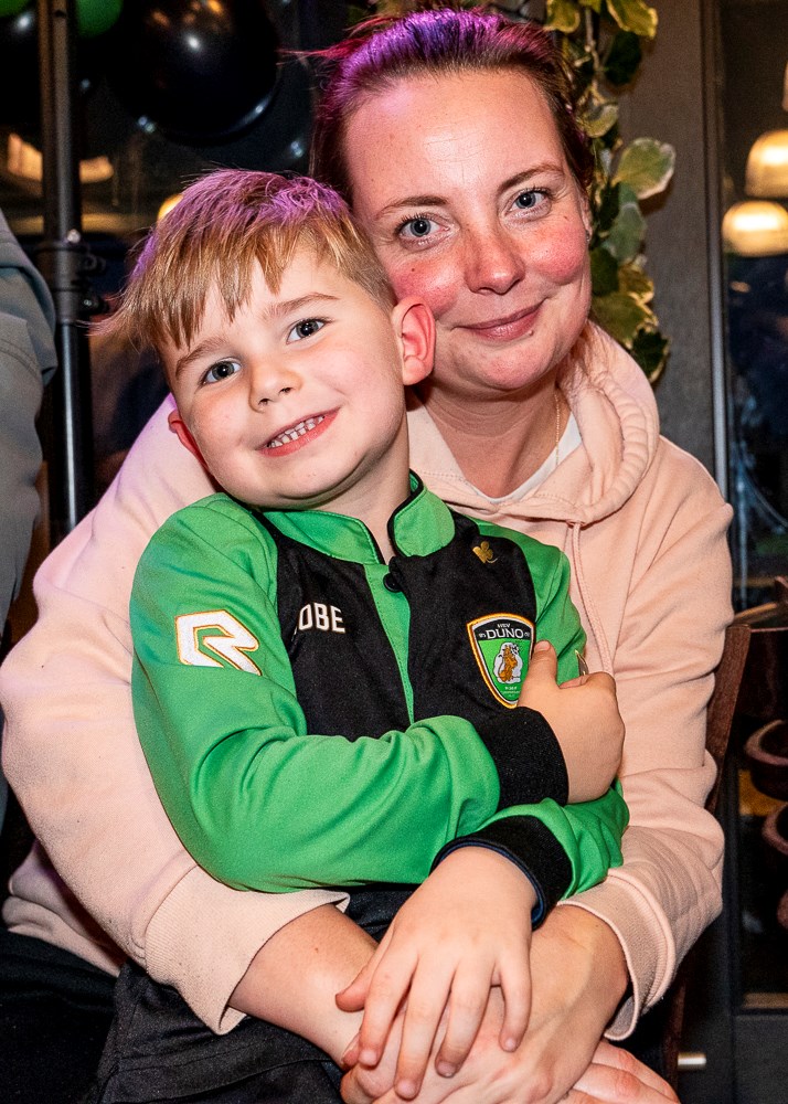 Feestplezier met foto's DUNO's reünie en receptie 100 jaar - HSV DUNO