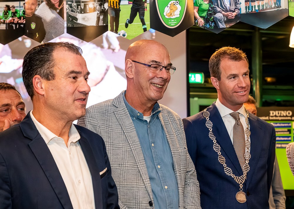 Feestplezier met foto's DUNO's reünie en receptie 100 jaar - HSV DUNO