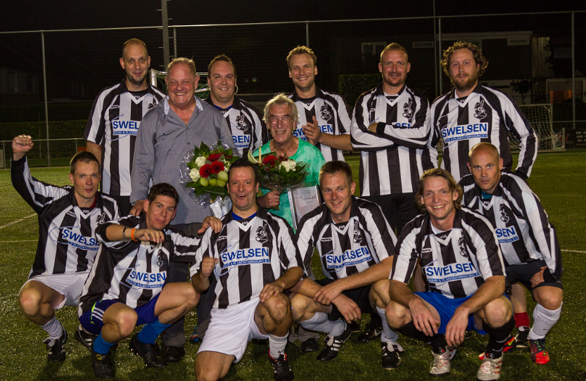 Theo Salvino en Herman Marx gehuldigd ivm 50 jaar lidmaatschap DVO - DVO