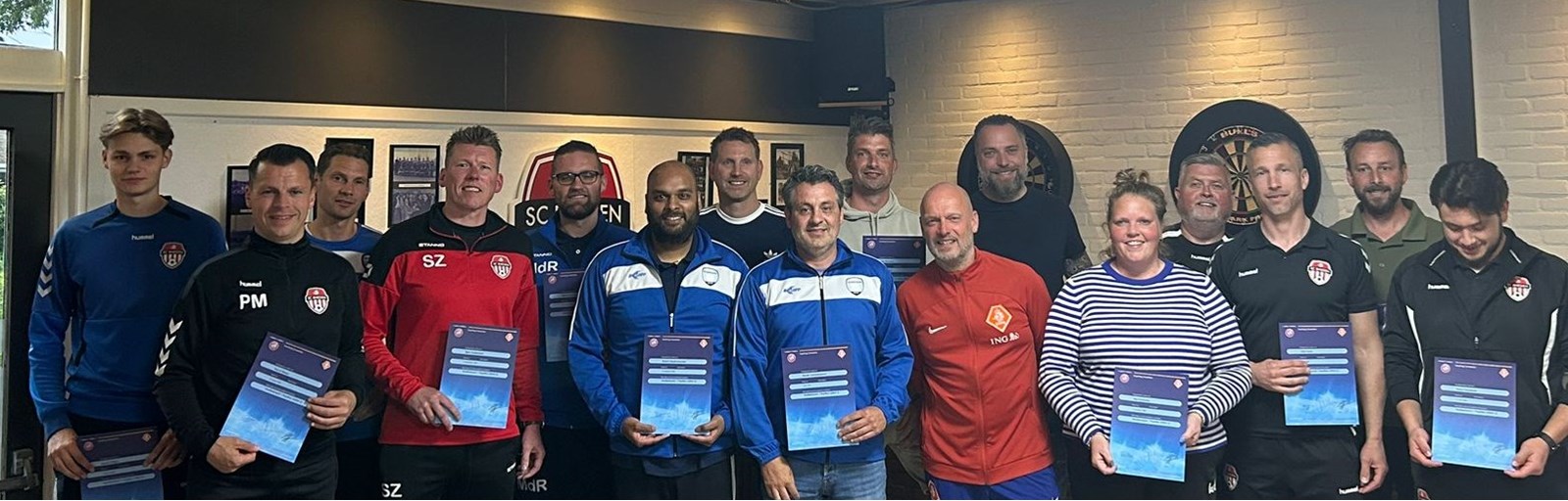 v.v. Dieren gediplomeerde pupillen trainers rijker - v.v. Dieren