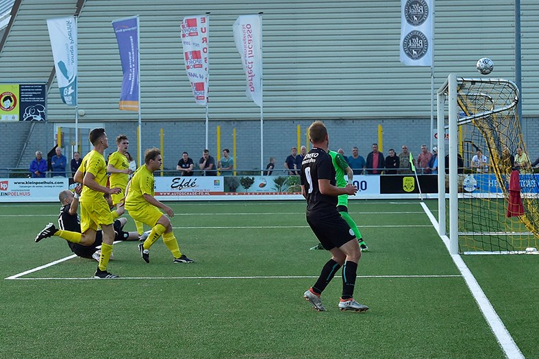 Borne 1 (zon) - FC Dinxperlo 1 (zon) - FC Dinxperlo