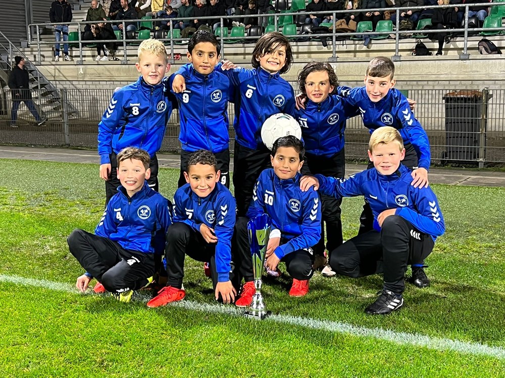Mooie belevenis voor JO10-1 - vv Drechtstreek