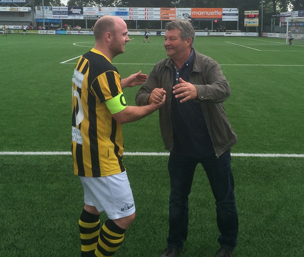 Kroon op twaalf jaar selectievoetbal bij DVS'33 Ermelo voor Richard ...