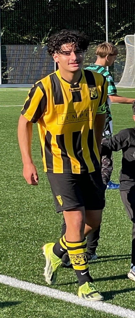 Junayd Oahalou, van DVS33 O15-1, volgend seizoen bij Vitesse - DVS'33 ...