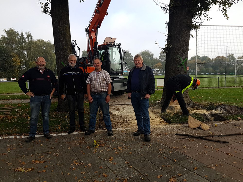 In Memoriam - Markante clubman Peter van der Duijn overleden - Excellent