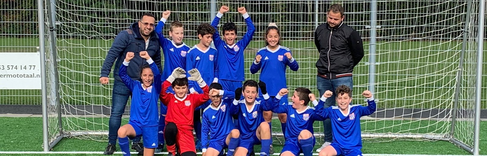 FC Suryoye JO11 heeft wat te vieren - FC Suryoye