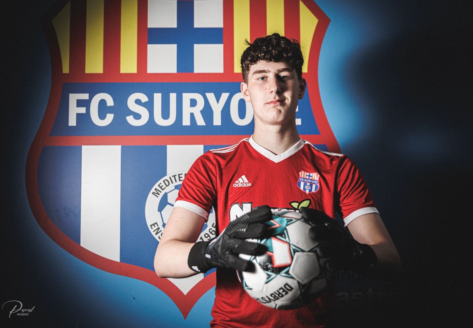 Manuputty (17) versterkt keepersgilde FC Suryoye - FC Suryoye