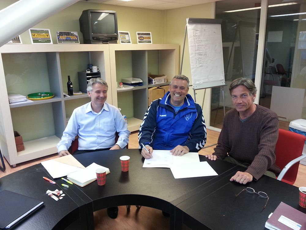 Contract voetbalacademie Delft - FC Zoetermeer