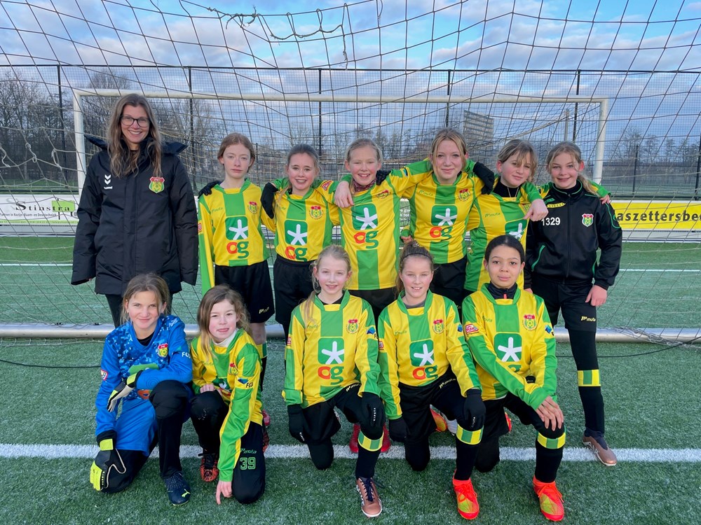 FVC MO13 maakt competitiedebuut op Sportpark Kalverdijkje - FVC