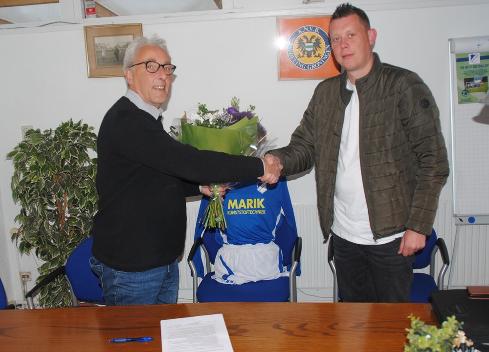 Contract verlengd met de trainer - Voetbal Vereniging FVV Foxhol