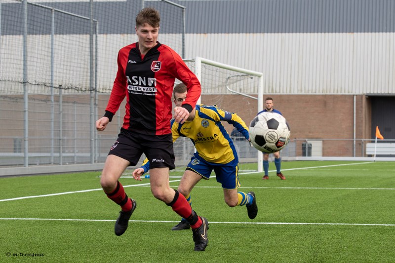 SC Franeker nieuwe koploper na zege in extremis. - SC Franeker