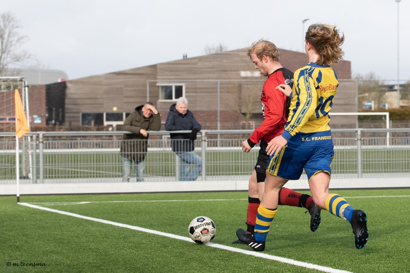SC Franeker nieuwe koploper na zege in extremis. - SC Franeker