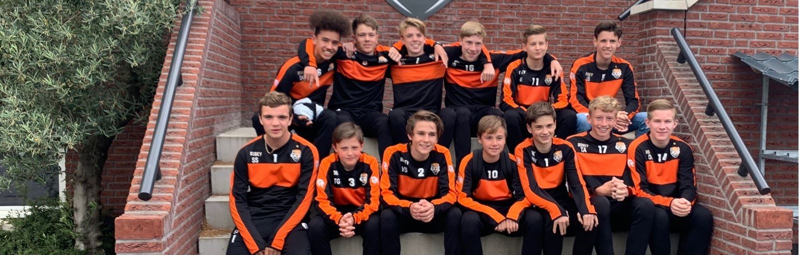 GOZ JO15-1 eindigt het (succesvolle) seizoen in stijl - vv GOZ