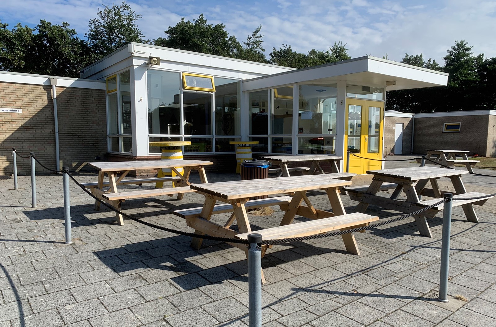 Nieuwbouw Geel Wit moet zeker nog een jaar wachten - V.V. Geel Wit Ameland