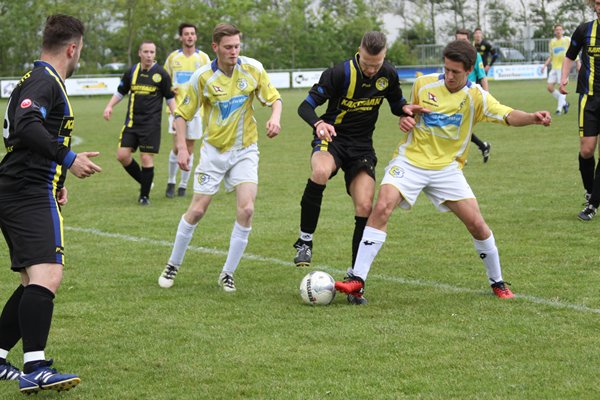 Geel Wit sluit af met overwinning - V.V. Geel Wit Ameland