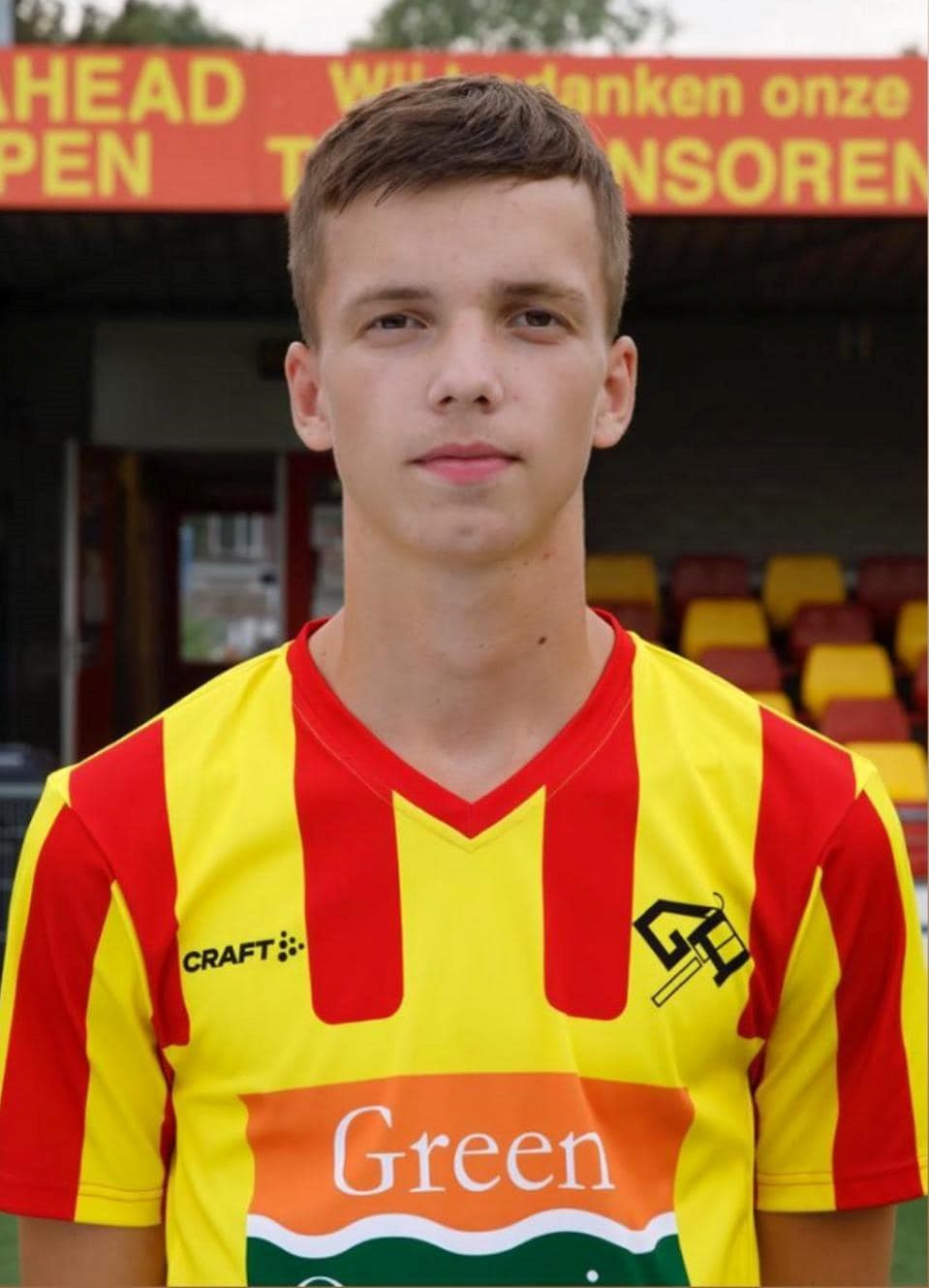 NIELS VAN DIJK, NICK TER HORST, MYRON DOUMBOUYA EN BRYAN HELLENDOORN ...