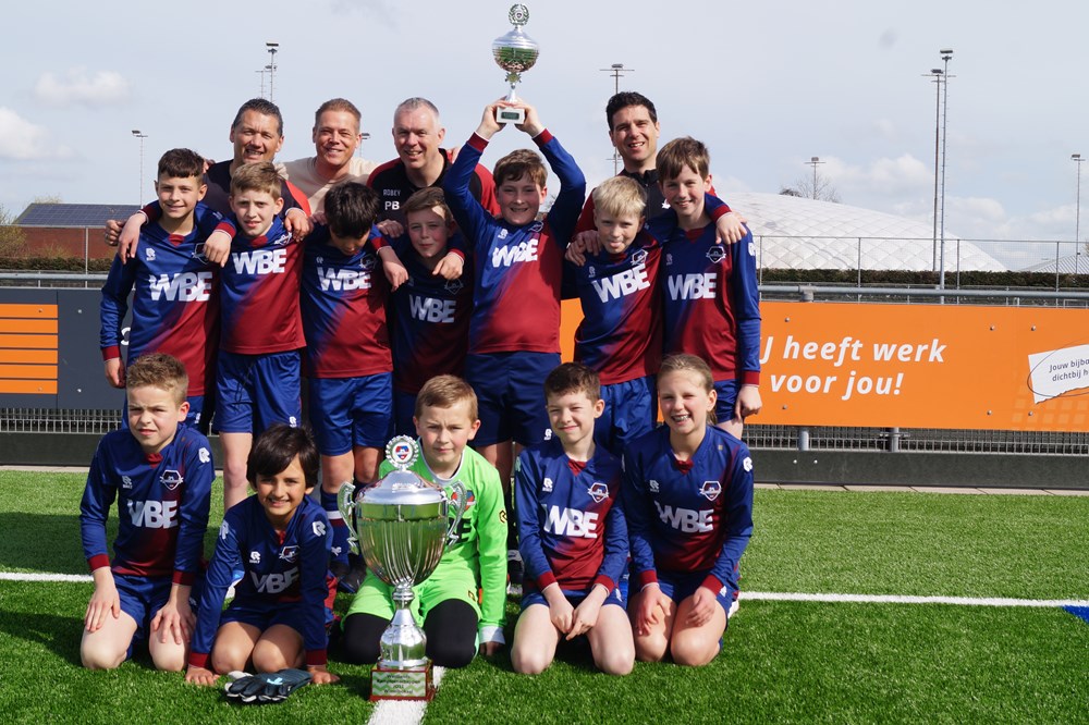 Onze JO11 Westlands Kampioen - FC 's-Gravenzande - waar plezier en ...