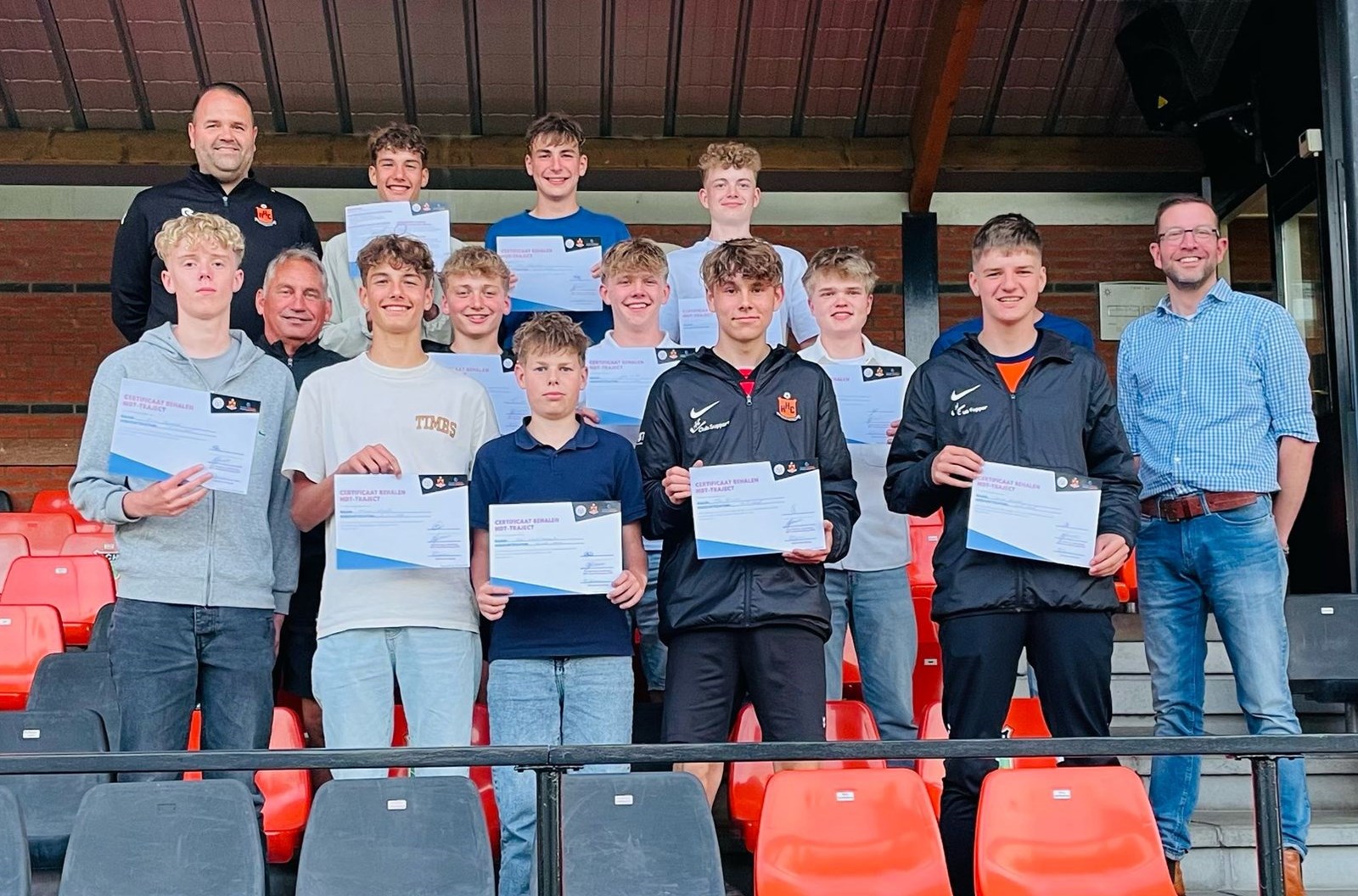 HHC Trainersacademie levert twaalf nieuwe trainers - HHC Hardenberg