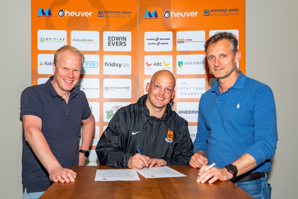 Trainers selectieteams seizoen 2024 - 2025 tekenen contracten - HHC ...
