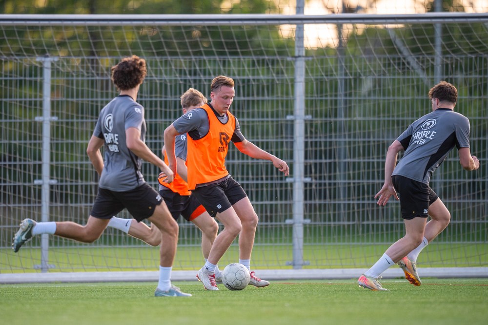 HHC trapt voorbereiding af onder nieuwe trainer Van der Weij - HHC ...