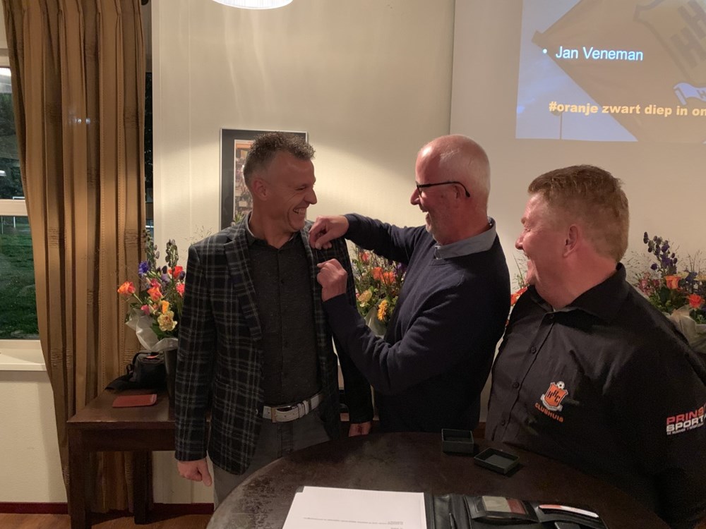 Jan Veneman benoemd als erelid van HHC - HHC Hardenberg